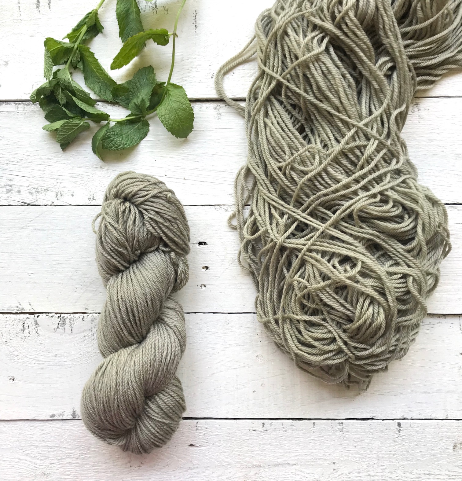 How to Naturally Dye Yarn with Mint - The Knotted Nest