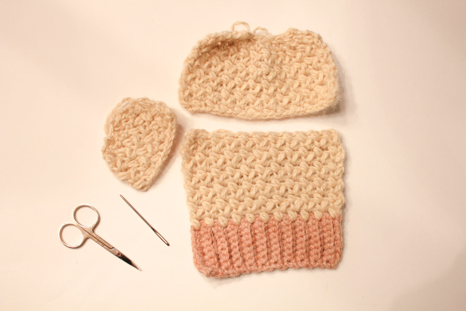 Cozy Convertible Crochet Mittens - Free Crochet Pattern The Knotted Nest