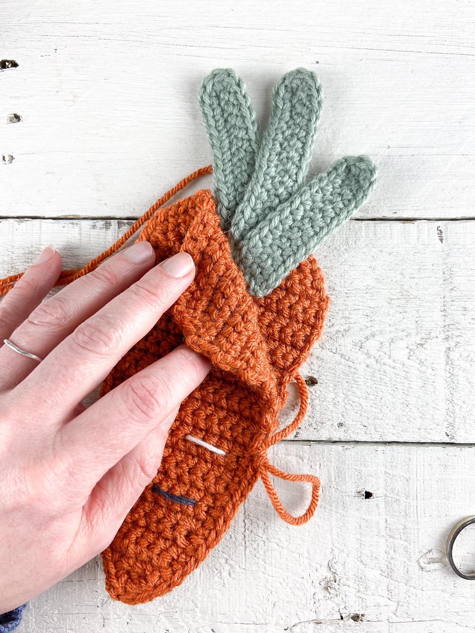 Crochet Carrots Garland - Easter Bunting | The Knotted Nest